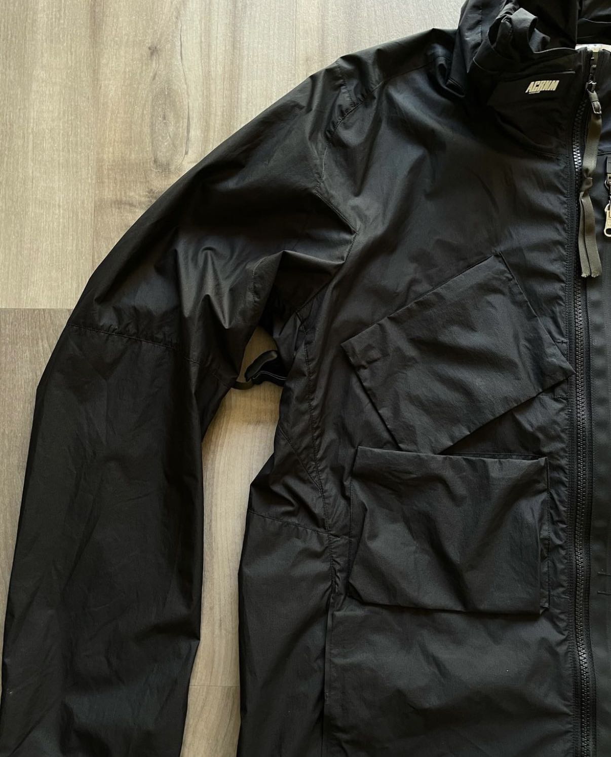 ACRONYM J47A-WS | edge | REVERSIBLE