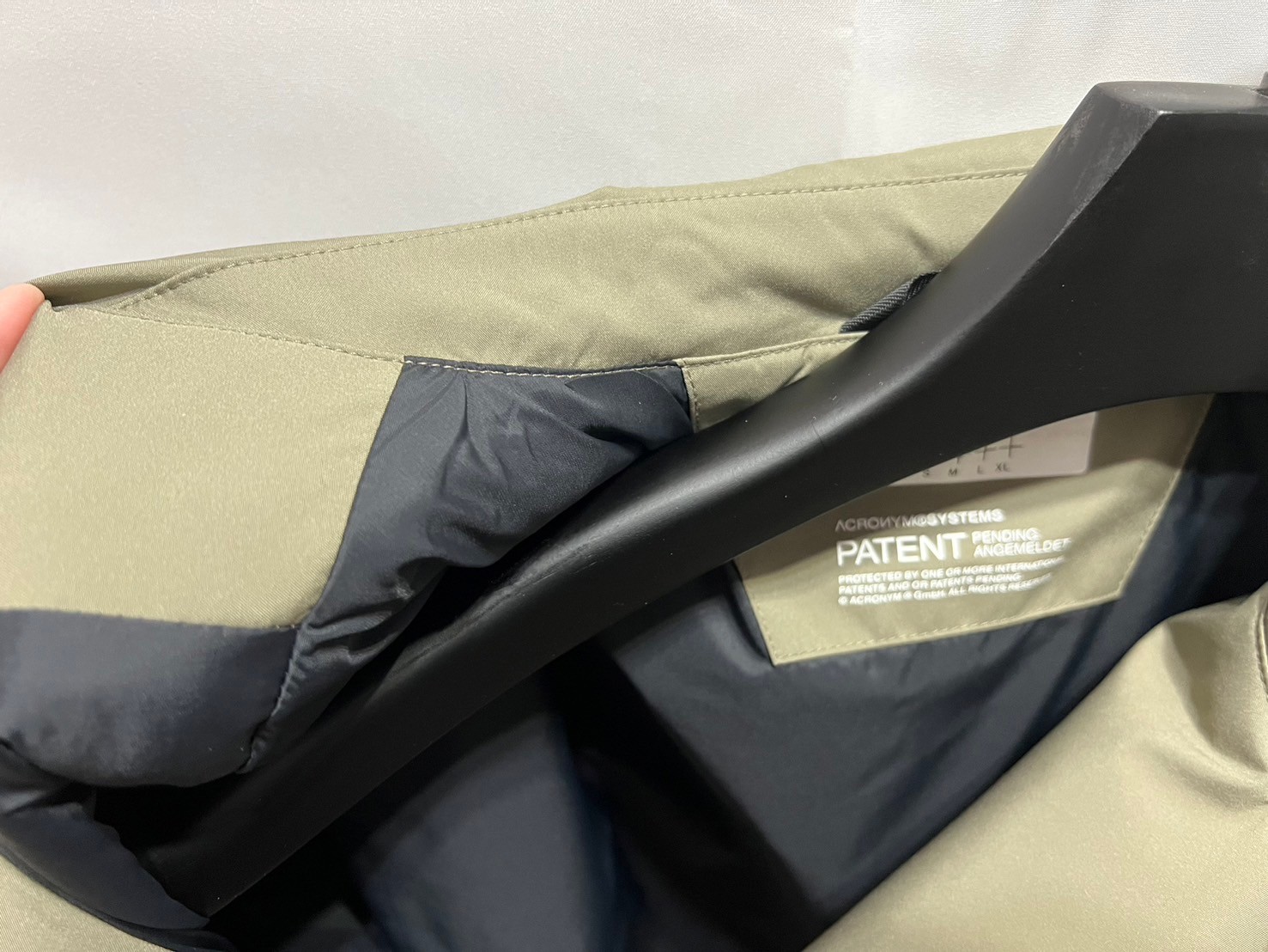 ACRONYM ACRONYM J68-PL | b125520899 | REVERSIBLE