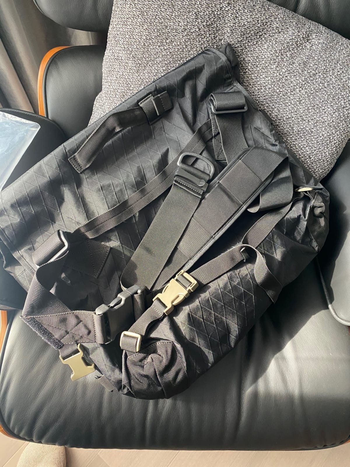 ACRONYM 3a-5 full black | idlefish | REVERSIBLE