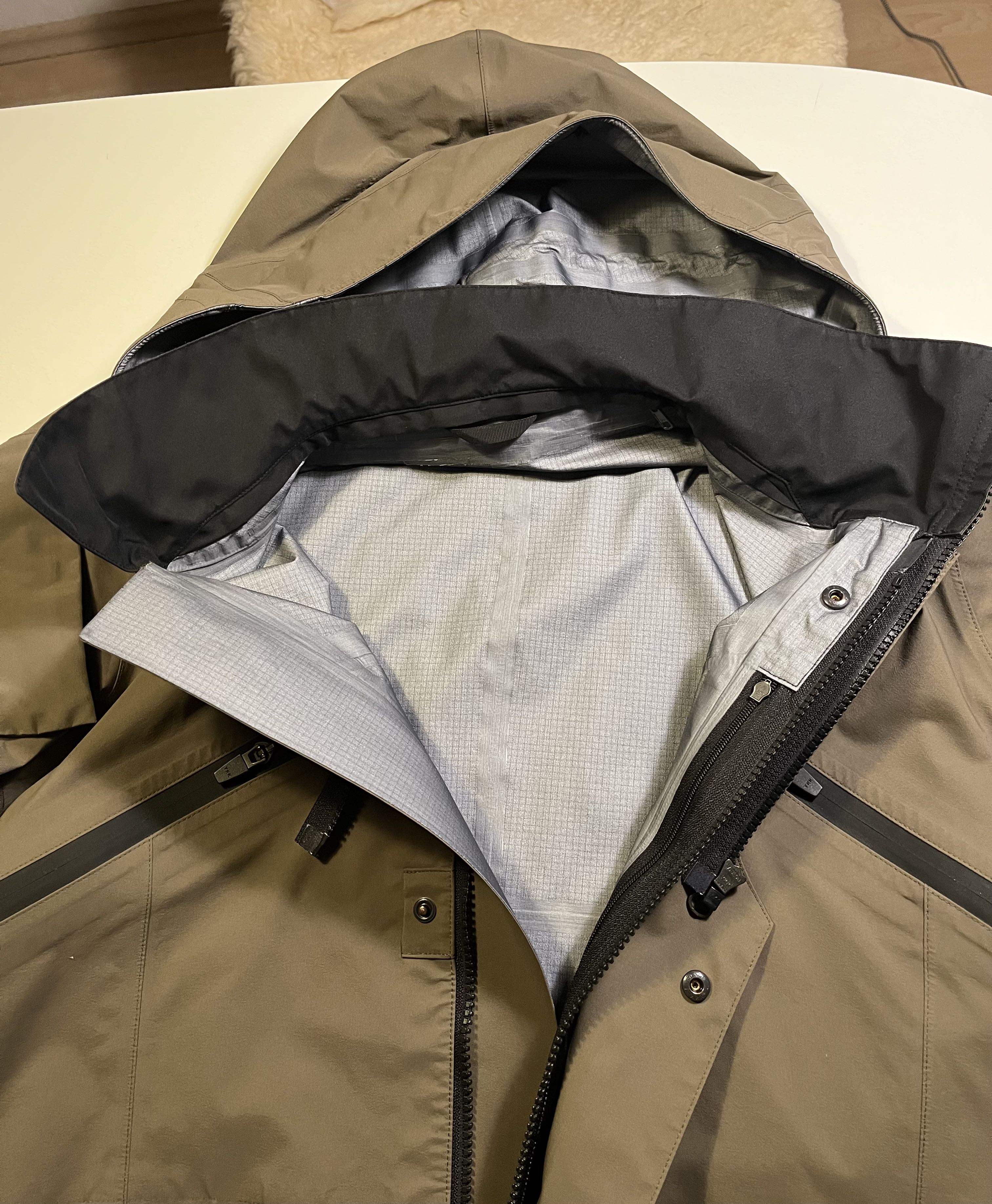 ACRONYM Acronym J1B-GT RAF Medium | acglab | REVERSIBLE