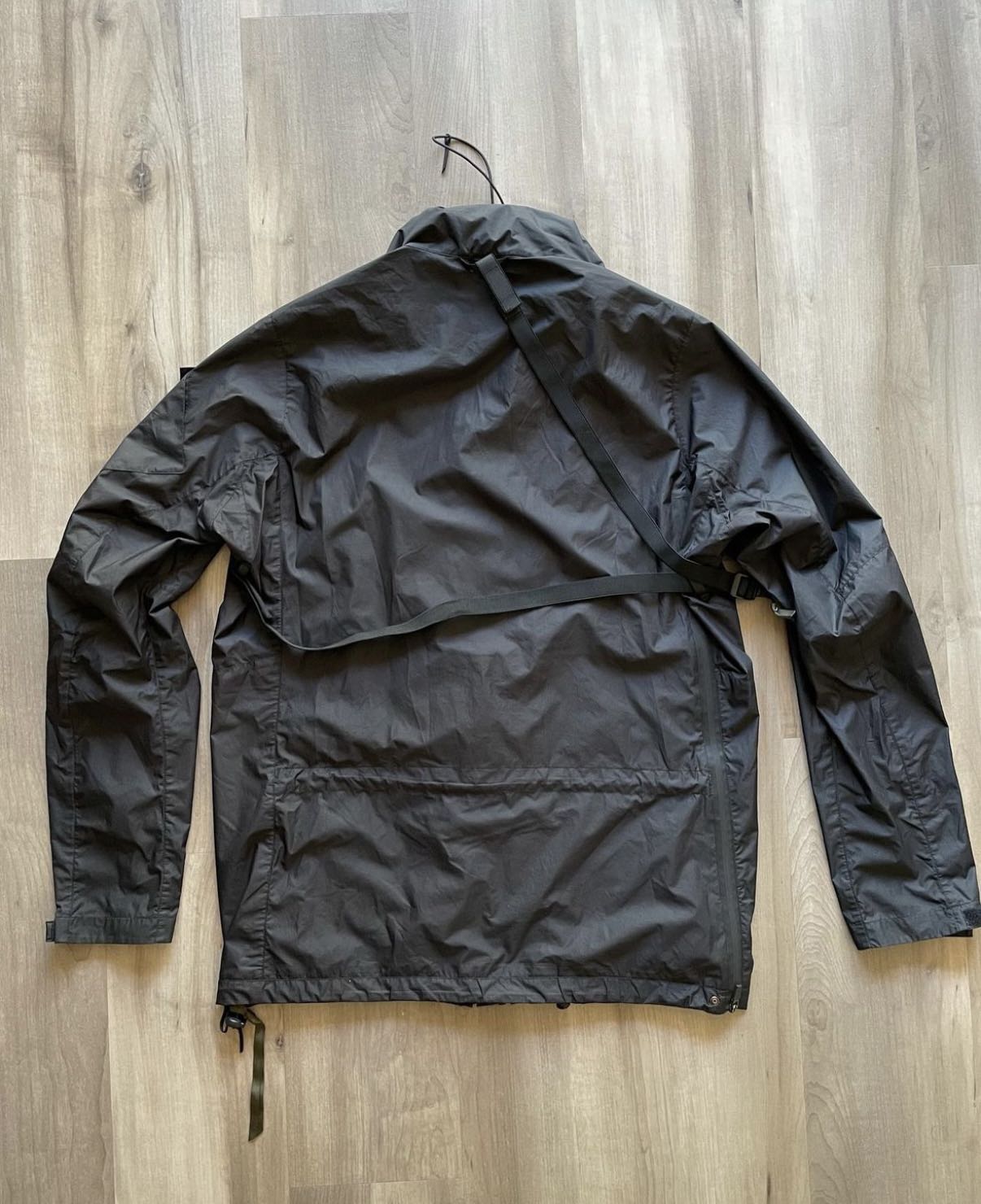 ACRONYM J47A-WS | edge | REVERSIBLE