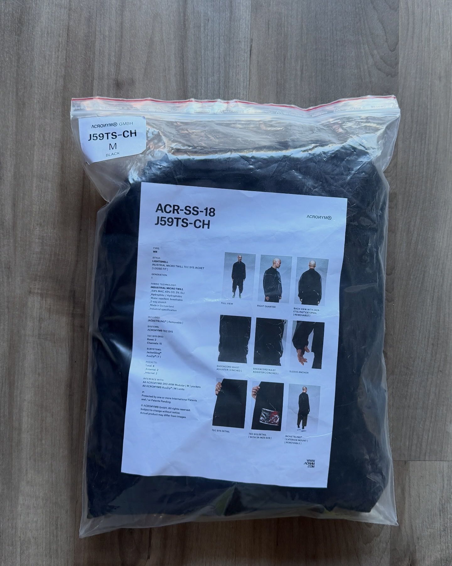 ACRONYM J59TS-CH | edge | REVERSIBLE